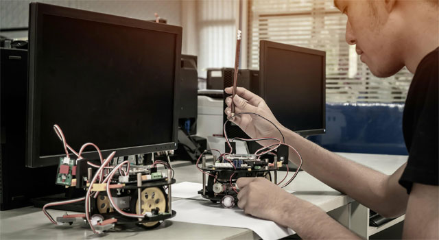 What Are Makerspaces, and How Do They Benefit Manufacturers? | Quality ...